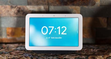Spotify Lyrics Quietly Appear On Google Nest Hub