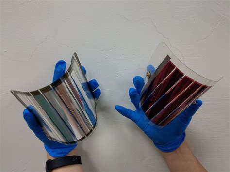 可溶液印刷之軟性可透光高分子太陽電池模組製程技術｜國家新創獎