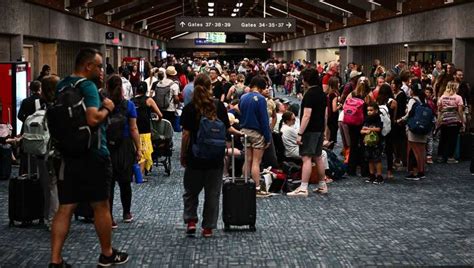Volunteers Head To Hawaii After Wildfires