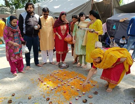 How Does Kaul Capture The Human Side Of Kashmiri Pandit Life Kashmir