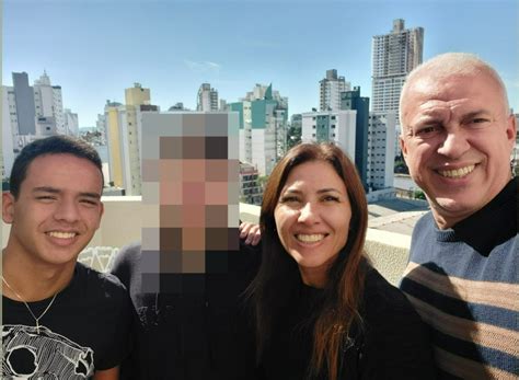 Vítimas que morreram em acidente na BR 282 eram pai mãe e filho
