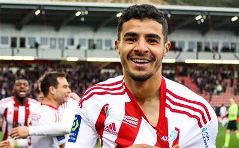 Football Ligue 1 Laca Renoue Avec La Victoire Face à Troyes 2 1