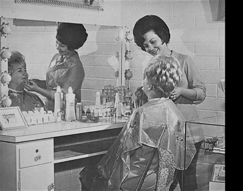 Capes Vintage Hairstyles Womens Hairstyles Old Fashioned Hairstyles