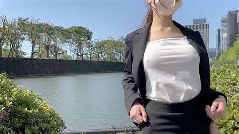 こそっとノーブラで散歩休憩しました【丸の内ol】 レディ 丸の内
