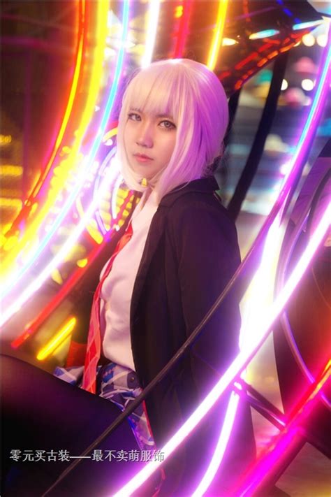 四二 在最不卖萌网的cosplay作品英灵旅装：阿尔托莉雅·潘德拉贡