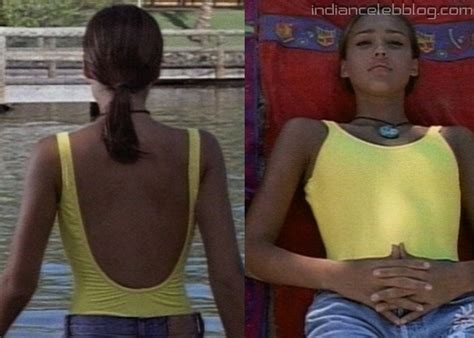 Jessica Alba Tv Flipper New Adventures 29 Hot Swimsuit Photo