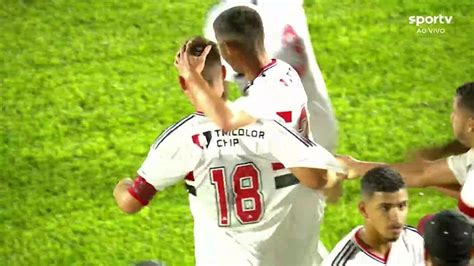 Quem é Negrucci Conheça o volante do São Paulo que agradou a Dorival e pode ganhar chance são