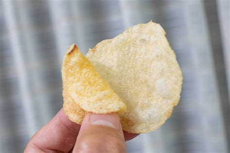 堅あげポテト「しおとごま油風味」が進化して今年も新発売だぞ！ むねさだブログ