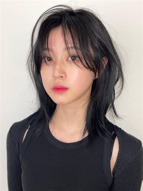 45 Trendy Korean Shoulder Length Hairstyles And Haircuts To Inspire