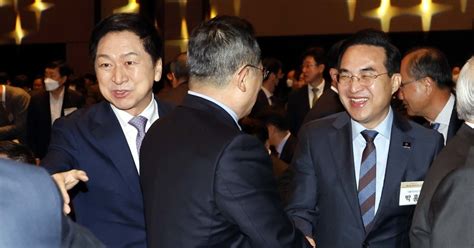 검수완박 판결에 희비 갈린 여야법무부·검찰 결정 아쉬워종합