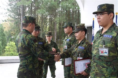 中華民國陸軍 為使官兵深知國軍當前募兵政策及鼓勵留營成效優良單位，陸軍步兵第206旅日前由旅長劉元奇上校主持4月份