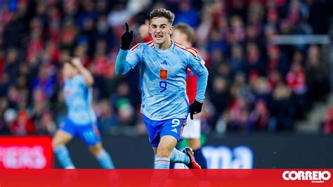 Médio espanhol Gavi lesiona se gravidade e pode falhar Euro 2024
