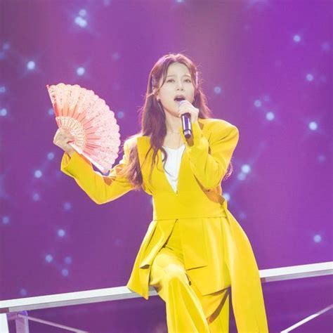 양지은 퍼포먼스 퀸 되나 요염 부채춤파격 테이블 댄스쇼10