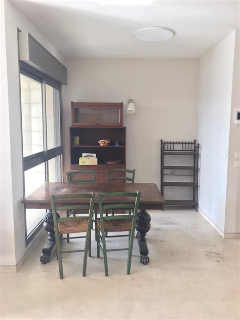 נכס ב לואי מרשל 18 תל אביב