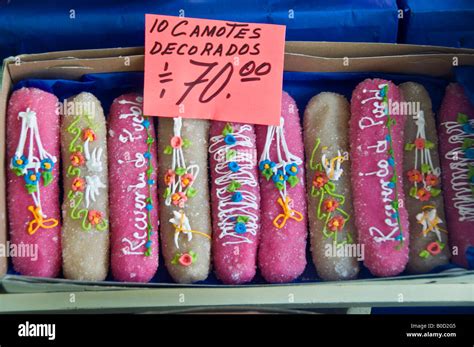 Fort De Camotes Décorées Patate Douce Confite En Vente Dans Une
