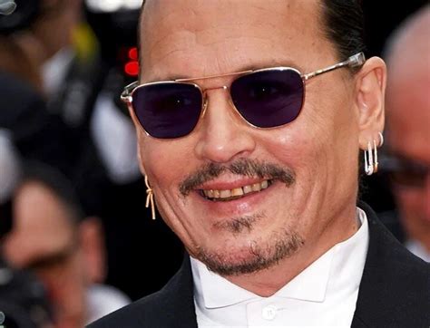 Опять неудача Джонни Депп сломал ногу на Каннском кинофестивале