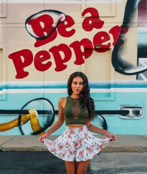 Unveiling Violet Summers The Model And Social Media Sensation