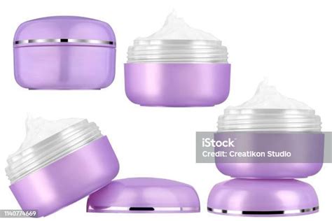 광택 보라색 수 흰색 배경에 고립 클리핑 경로 포함 우아한 화장품 크림의 네 인스턴스 세트 0명에 대한 스톡 사진 및 기타 이미지 Istock