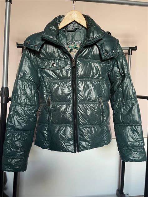 Куртка жіноча — ціна 800 грн у каталозі Куртки Купити жіночі речі за доступною ціною на Шафі