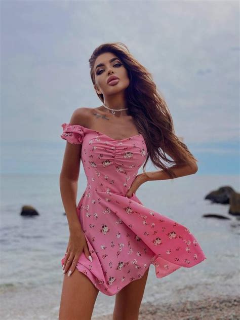 Сукня міні квітковий принт — ціна 570 грн у каталозі Короткі сукні Купити жіночі речі за