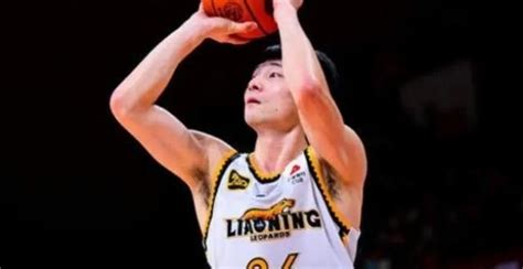 辽宁遭伤病潮！鄢手骐受伤，付豪缺席训练，多人感冒，3将增补！腾讯新闻