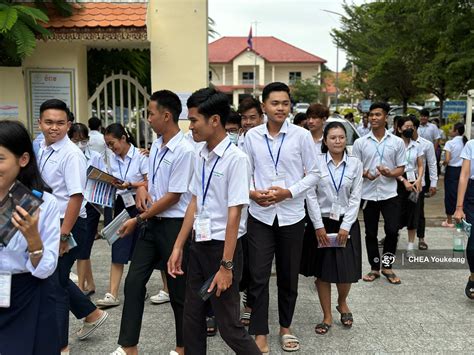 រដ្ឋបាលខេត្ត កំពត និង ព្រះសីហនុ ប្រកាសផ្ដល់រង្វាន់ម៉ូតូ ដល់សិស្សនិទ្ទេស A