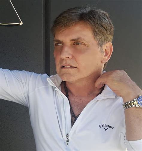 Sorpréndete Viendo A Víctor Cámara A Sus 60 Años Porlavisión