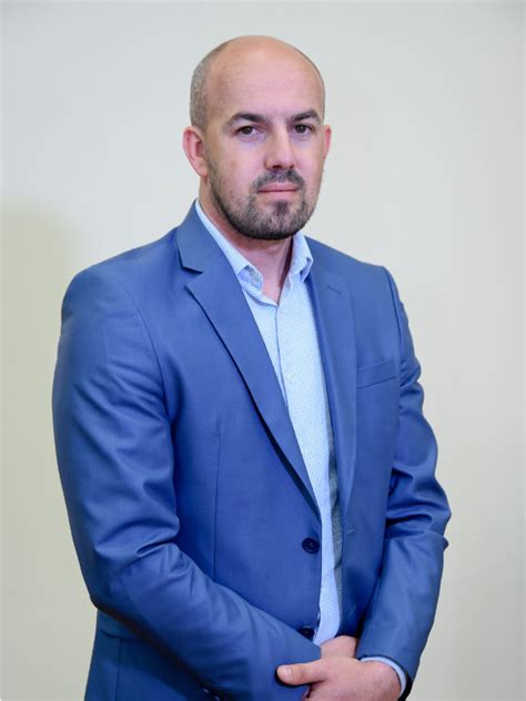 Šef Odjeljenja Za Stručne I Administrativne Poslove
