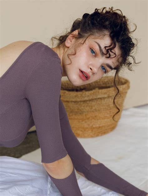 Stage Tokyo Model Agency Ula