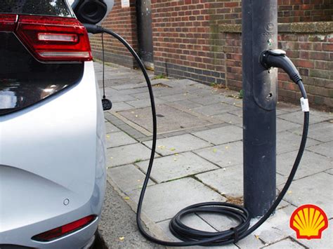 Shell Aims To Install 50000 On Street Ev Charge Points By 2025