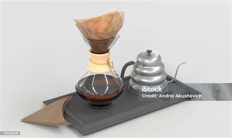 종이 필터와 검은 색 트레이에 은색 드립 주전자가있는 유리 커피 메이커 각도보기 나무 고리가있는 투명한 콘센트와 모래 시계 모양의 넥타이 커피를 양조하는 다른 방법 사실적인