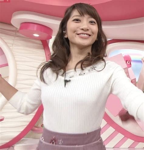 日テレ女子アナミニスカ日記 笹崎里菜の形の良い美乳が良く分かるニットおっぱい！！