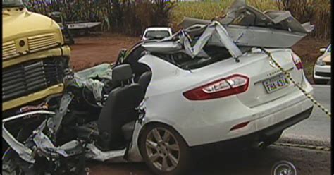 G1 Caminhoneiro Morre Ao Ser Atingido Por Carro Em Rodovia De Uchoa