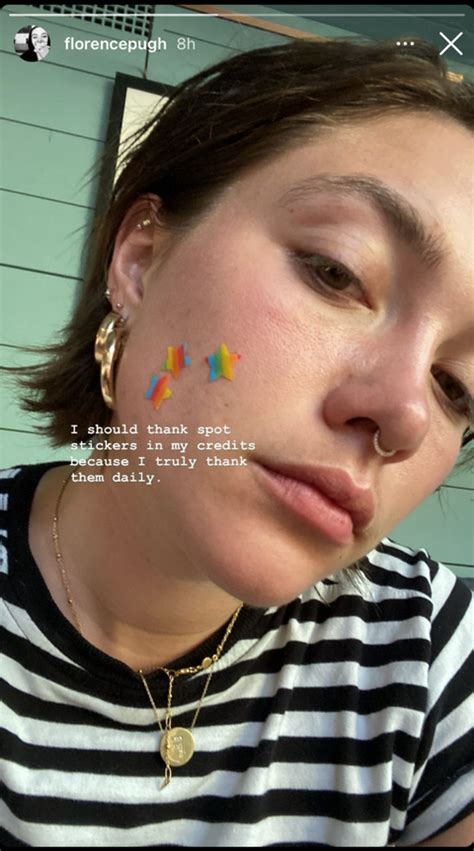 Florence Pugh Showed Her Real Skin Texture In A No Makeup Selfie