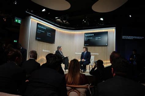Cepo al dólar libre comercio y salida al financiamiento externo las