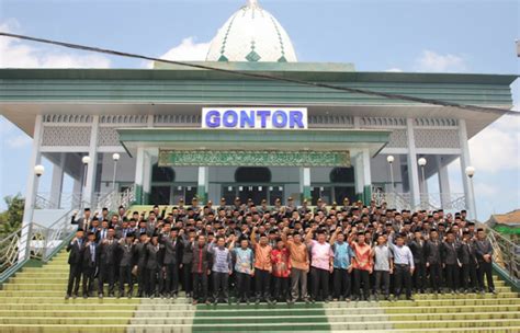 7 Kehebatan Pondok Pesantren Gontor Yang Membuat Pondok Ini Tersohor