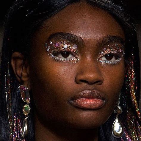 The 10 Best Face Moisturizers For Avoiding Dry Cracked Skin This Fall