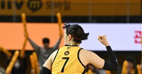 Kb스타즈 박지수 女 농구 최초 정규리그 1~5r Mvp 석권