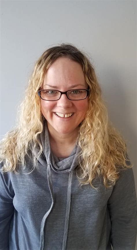 T Tabitha Meyer Independent Stylist At River Edge Salon