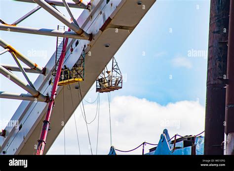 Assembly Cranes For The Construction Of The Bridge Construction Equipment Industrial