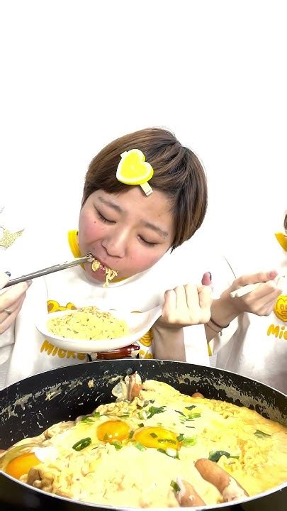 【大食い】ロゼクリーム辛ラーメン10人前！【mukbang】【大胃王】 Youtube