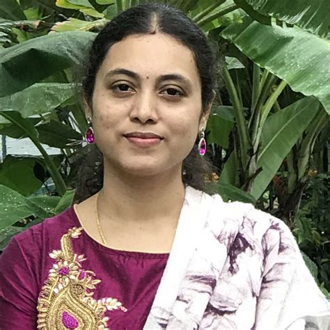 Mahalakshmi Varadarajan Email