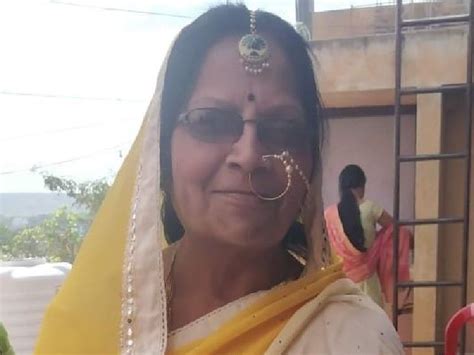 Car Accident In Chhatrapati Sambhajinagar Kannada Highway Woman