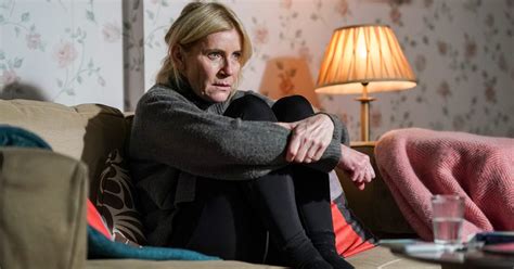 Eastenders Airs Shock New Threat For Cindy Beale In Early Iplayer