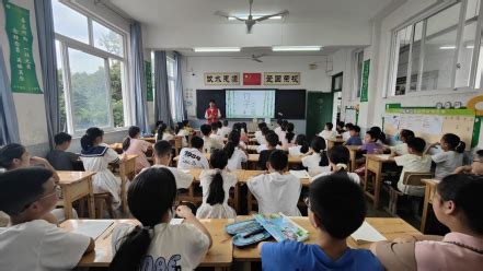 侯光炯小学的科学与文化探索之旅 教师教育学院师元实践队小小科学家暑期成长营 首页 教师教育学院 Powered by 西南大学