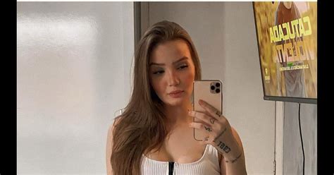 Menina fantasma Anna Livya Padilha mostra corpo após lipo LAD Purepeople