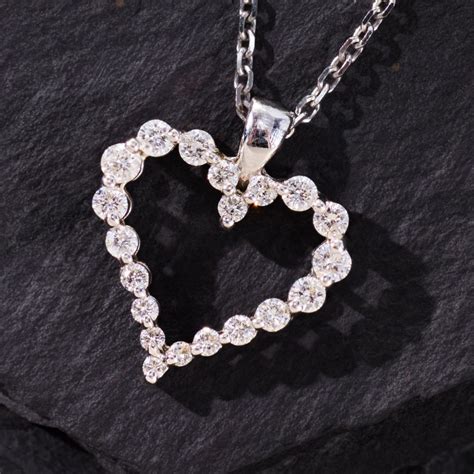 Diamond Heart Pendant Necklace 14k White Gold