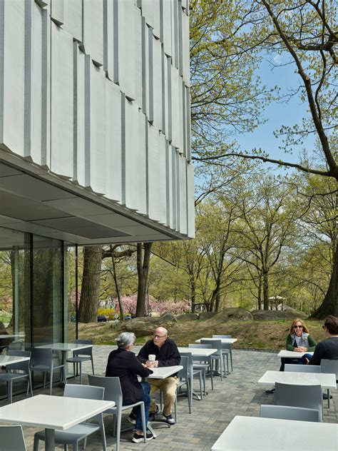 Eskew Dumez Ripple Clads Museum In Fluted Precast Stone Facade