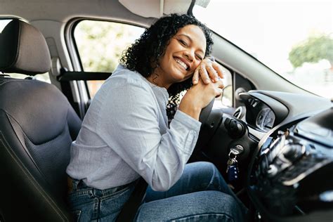 Qual a vantagem de ter um carro por assinatura Barigüi Locadora