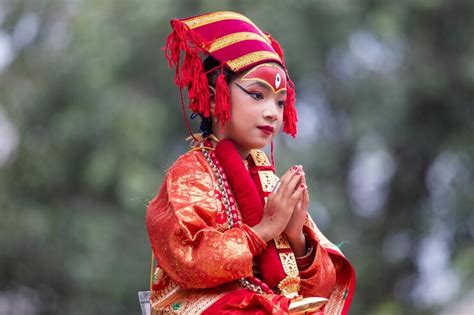 Premium Photo A Nepalese Girl Dress Up Life A Living Goddess Kumari
